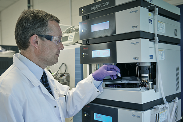 analyzing-extractables-and-leachables-in-single-use-systems